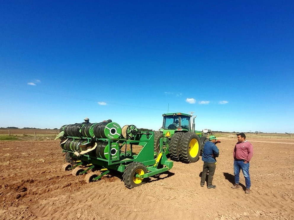 Subsurface drip irrigation (SDI) / Pivot: The Ultimate Showdown for ...